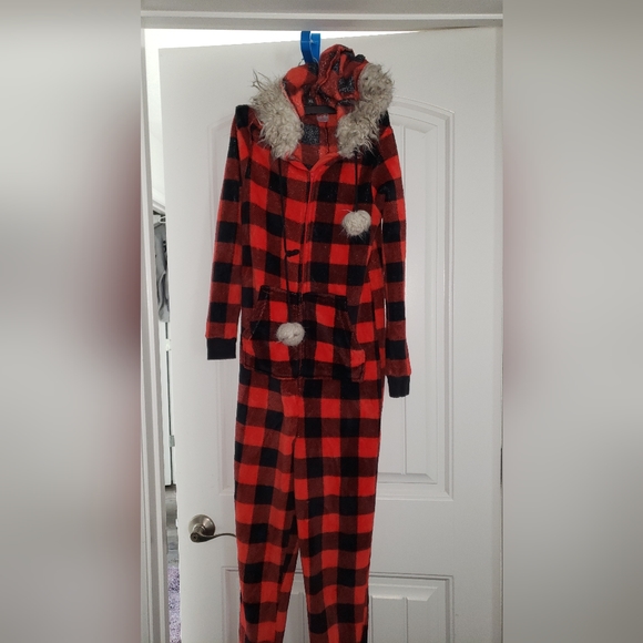 Holiday Time | Intimates & Sleepwear | Holiday Time Red And Black ...